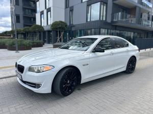 White BMW 520 2012 in Kaunas, with an engine capacity of 2.00 L and mileage of 345 thousand km for 8999 €, photo 19 on AUTOMOTO.COM.LV