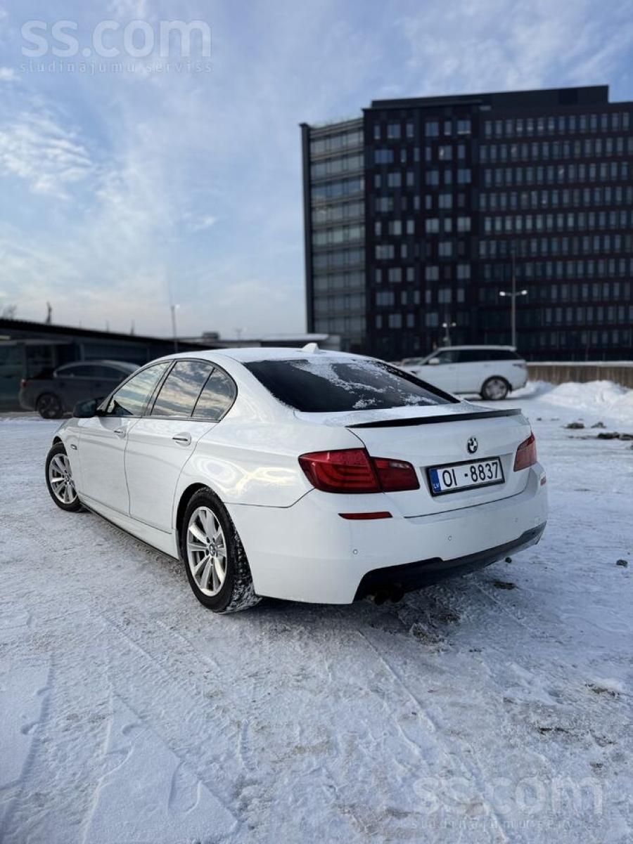 Balts BMW 520 2013 Rīga, ar dzinēja tilpumu 2.00 L un nobraukumu 325 tūkst. km par 10350 €, foto 5 vietnē AUTOMOTO.COM.LV