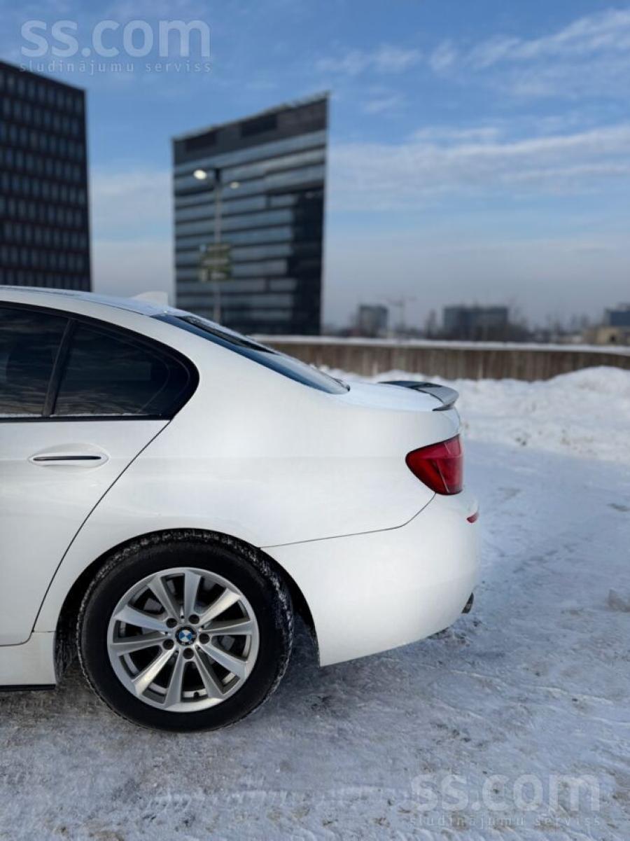 Balts BMW 520 2013 Rīga, ar dzinēja tilpumu 2.00 L un nobraukumu 325 tūkst. km par 10350 €, foto 6 vietnē AUTOMOTO.COM.LV