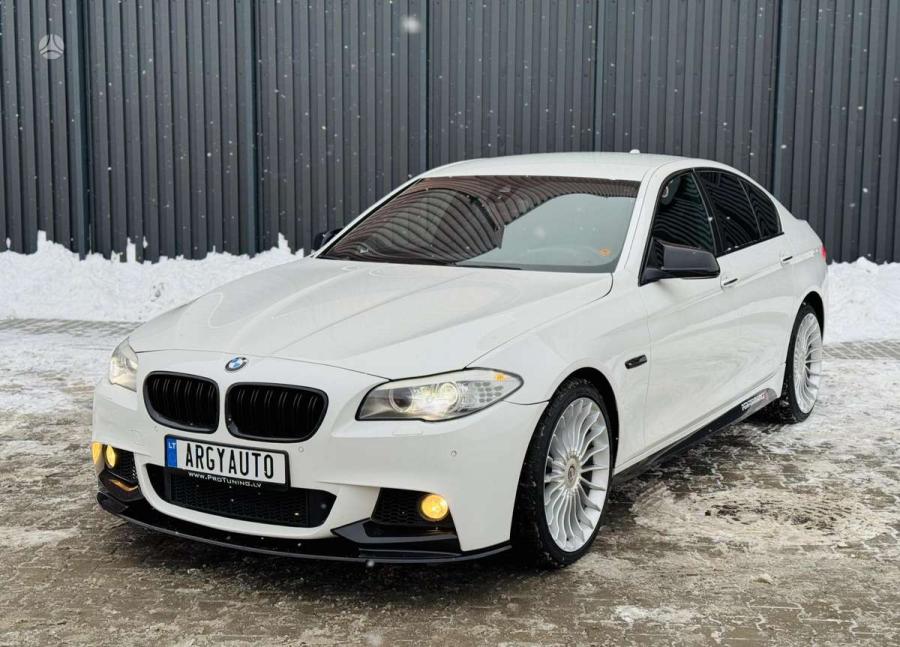 White BMW 520 2013 in Kaunas, with an engine capacity of 2.00 L and mileage of 279 thousand km for 12800 €, photo 1 on AUTOMOTO.COM.LV