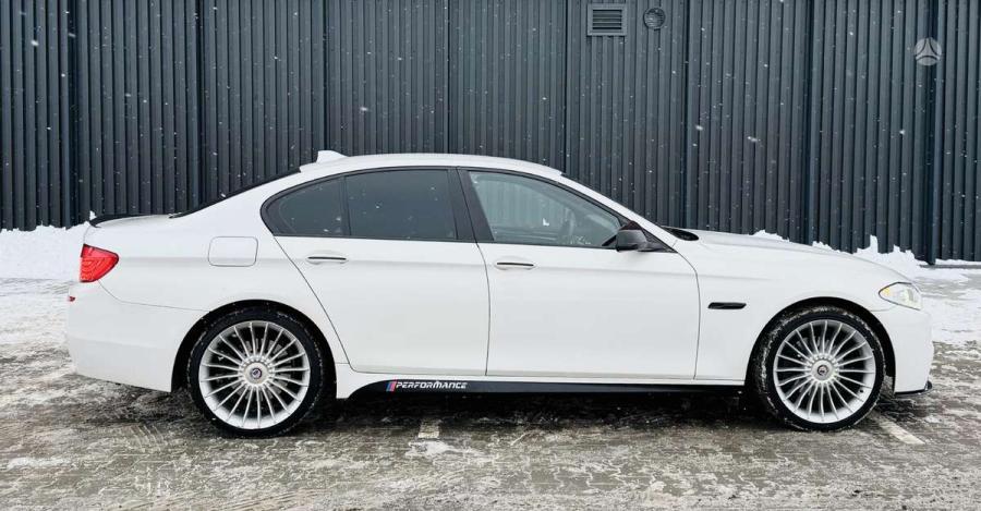White BMW 520 2013 in Kaunas, with an engine capacity of 2.00 L and mileage of 279 thousand km for 12800 €, photo 7 on AUTOMOTO.COM.LV
