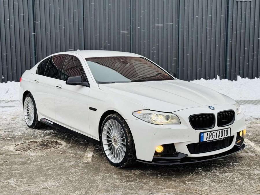 White BMW 520 2013 in Kaunas, with an engine capacity of 2.00 L and mileage of 279 thousand km for 12800 €, photo 8 on AUTOMOTO.COM.LV