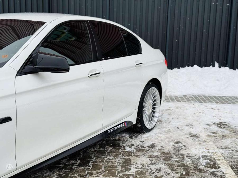 White BMW 520 2013 in Kaunas, with an engine capacity of 2.00 L and mileage of 279 thousand km for 12800 €, photo 34 on AUTOMOTO.COM.LV