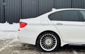 White BMW 520 2013 in Kaunas, with an engine capacity of 2.00 L and mileage of 279 thousand km for 12800 €, photo 35 on AUTOMOTO.COM.LV