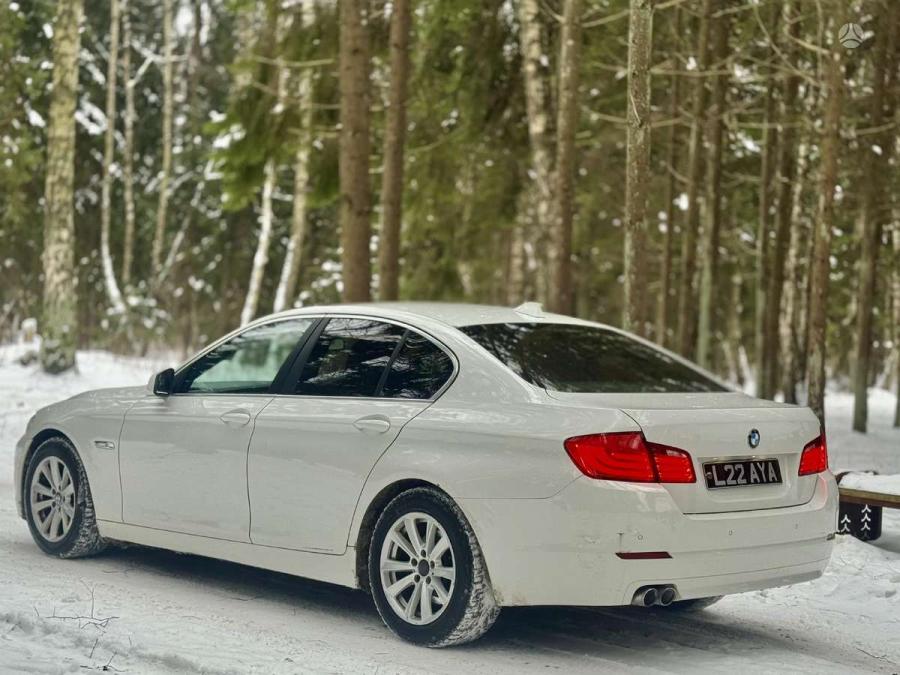 Balts BMW 520 2013 Radviliškis, ar dzinēja tilpumu 2.00 L un nobraukumu 220 tūkst. km par 3600 €, foto 4 vietnē AUTOMOTO.COM.LV