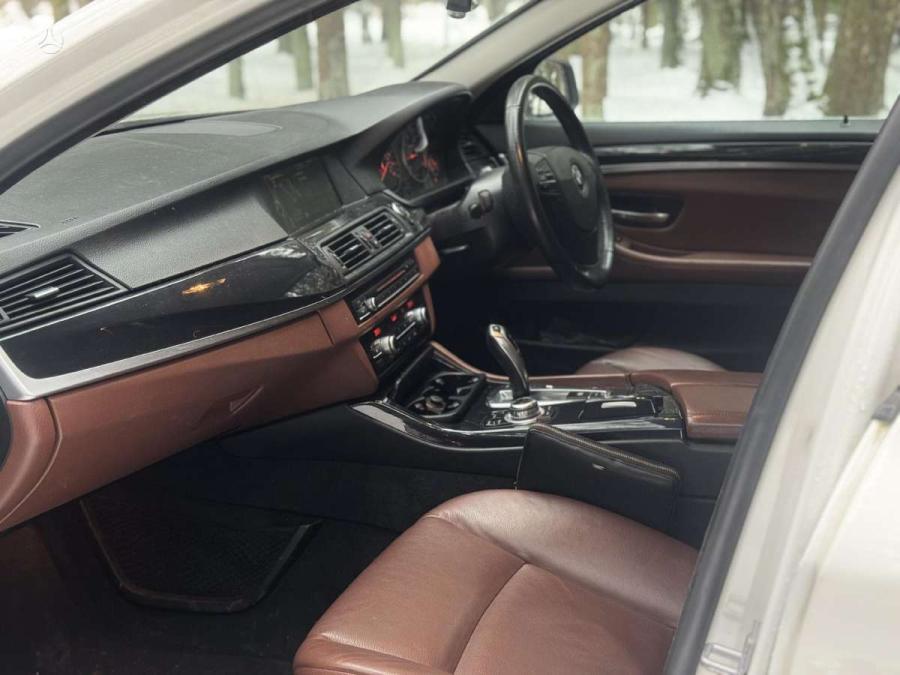 Balts BMW 520 2013 Radviliškis, ar dzinēja tilpumu 2.00 L un nobraukumu 220 tūkst. km par 3600 €, foto 8 vietnē AUTOMOTO.COM.LV