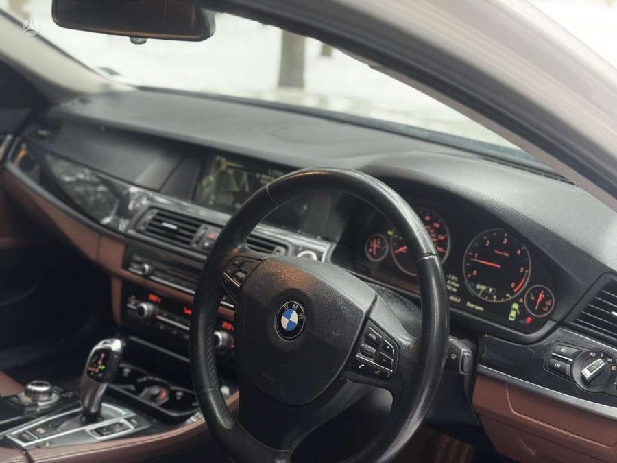 Balts BMW 520 2013 Radviliškis, ar dzinēja tilpumu 2.00 L un nobraukumu 220 tūkst. km par 3600 €, foto 9 vietnē AUTOMOTO.COM.LV