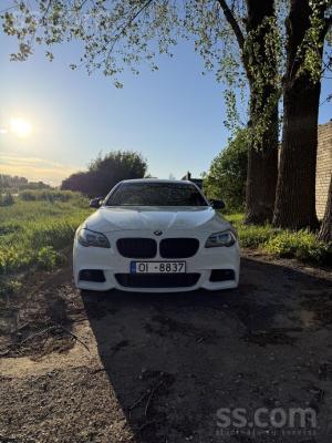 White BMW 520 2013 in Riga, with an engine capacity of 2.00 L and mileage of 330 thousand km for 9300 €, photo 6 on AUTOMOTO.COM.LV