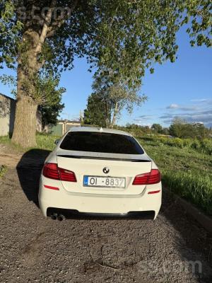 White BMW 520 2013 in Riga, with an engine capacity of 2.00 L and mileage of 330 thousand km for 9300 €, photo 7 on AUTOMOTO.COM.LV