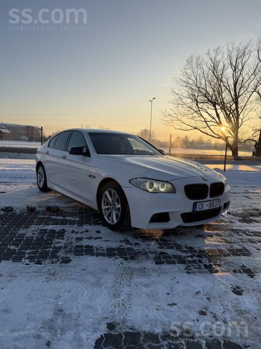 Balts BMW 520 2013 Rīga, ar dzinēja tilpumu 2.00 L un nobraukumu 325 tūkst. km par 9995 €, foto 3 vietnē AUTOMOTO.COM.LV