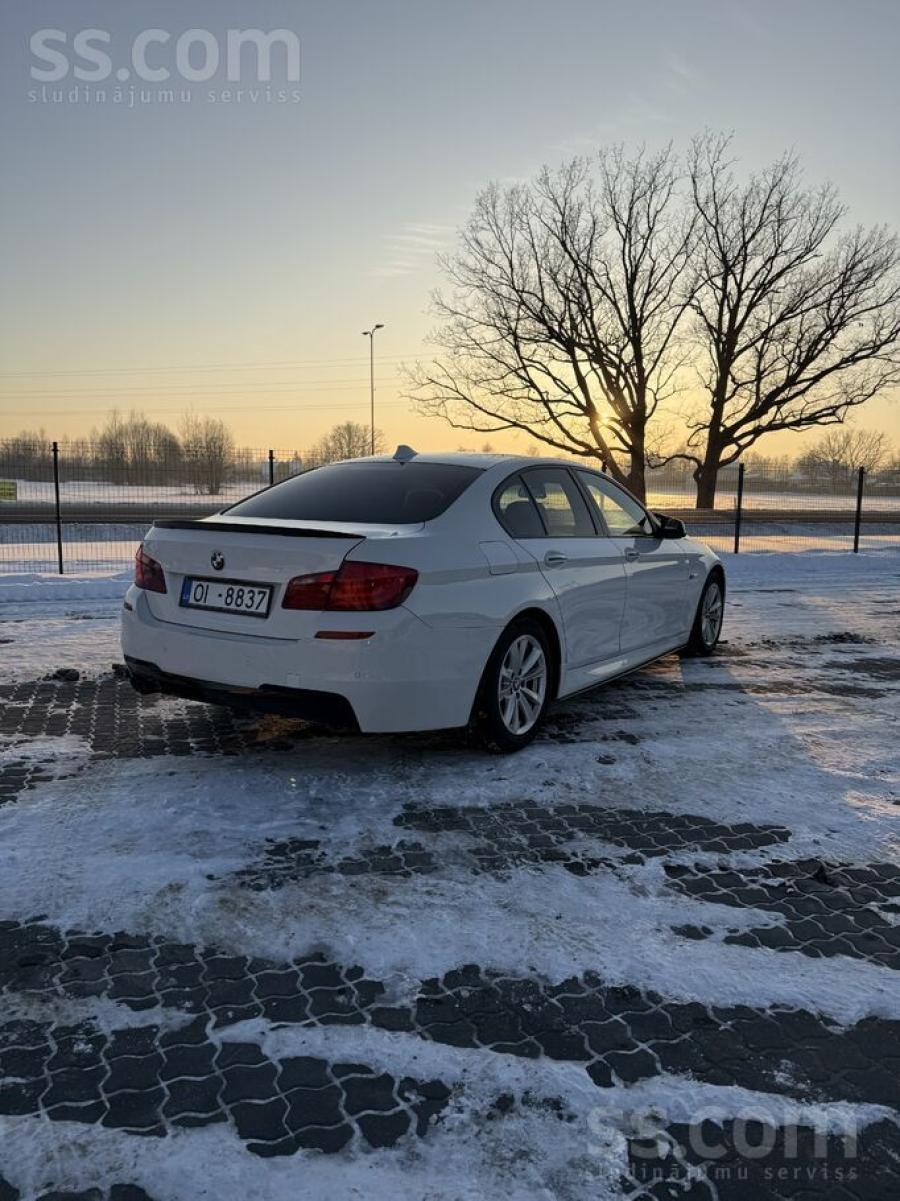 Balts BMW 520 2013 Rīga, ar dzinēja tilpumu 2.00 L un nobraukumu 325 tūkst. km par 9995 €, foto 4 vietnē AUTOMOTO.COM.LV