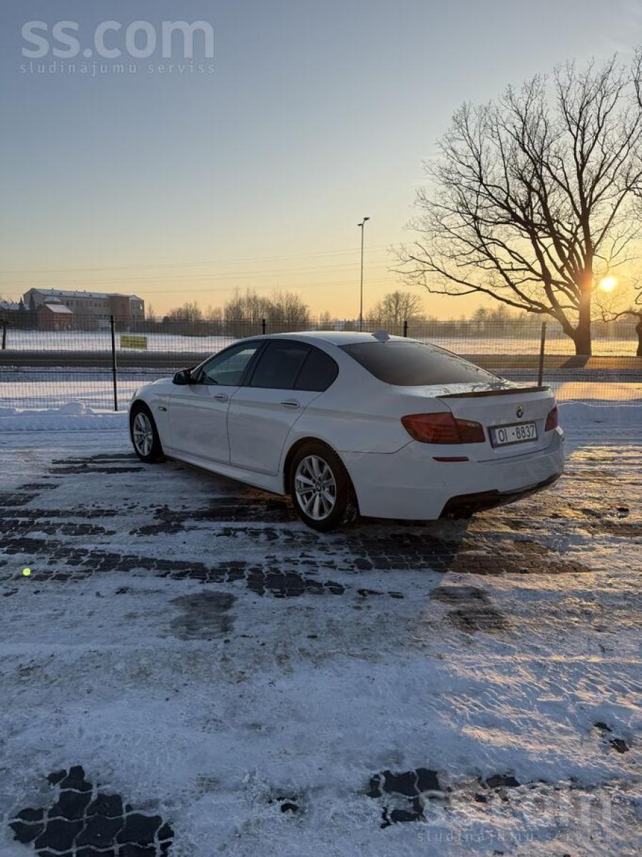 Balts BMW 520 2013 Rīga, ar dzinēja tilpumu 2.00 L un nobraukumu 325 tūkst. km par 9995 €, foto 5 vietnē AUTOMOTO.COM.LV