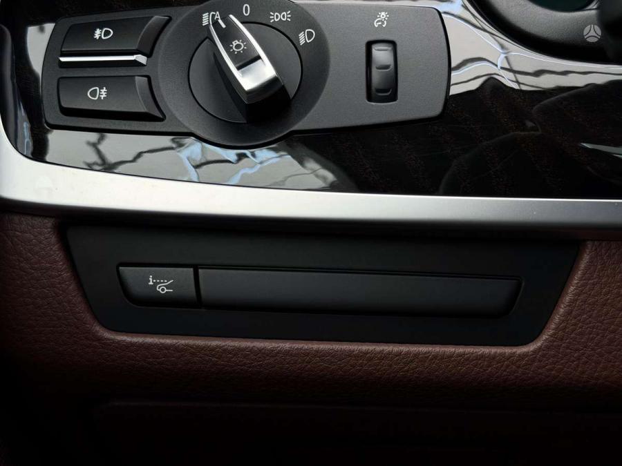 White BMW 520 2013 in Vilnius, with an engine capacity of 2.00 L and mileage of 105 thousand km for 12990 €, photo 24 on AUTOMOTO.COM.LV