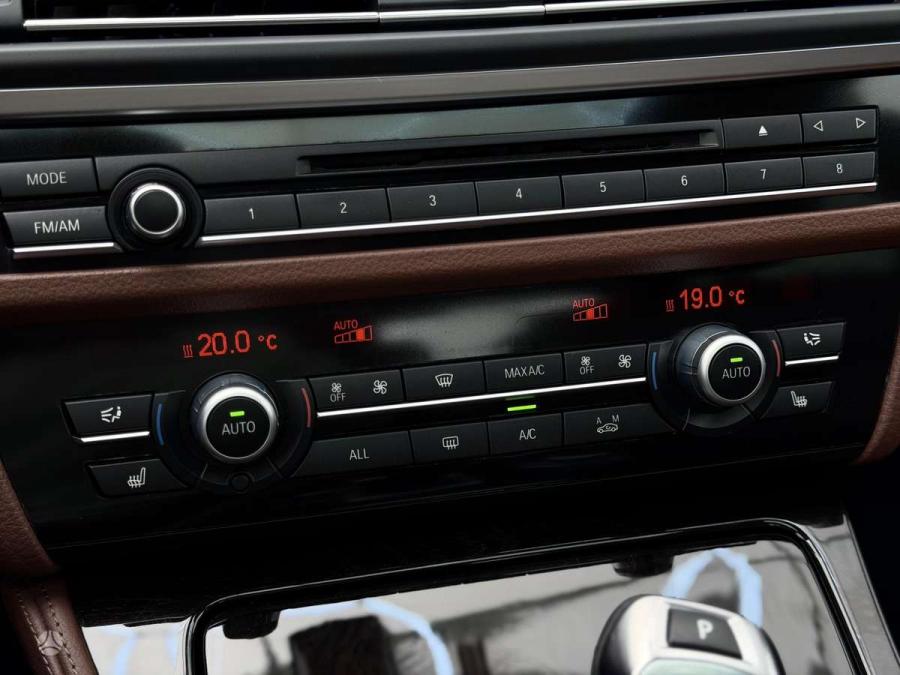 White BMW 520 2013 in Vilnius, with an engine capacity of 2.00 L and mileage of 105 thousand km for 12890 €, photo 26 on AUTOMOTO.COM.LV