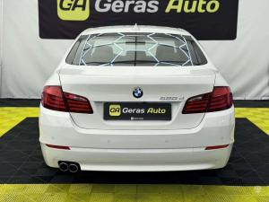 White BMW 520 2013 in Vilnius, with an engine capacity of 2.00 L and mileage of 105 thousand km for 12890 €, photo 6 on AUTOMOTO.COM.LV