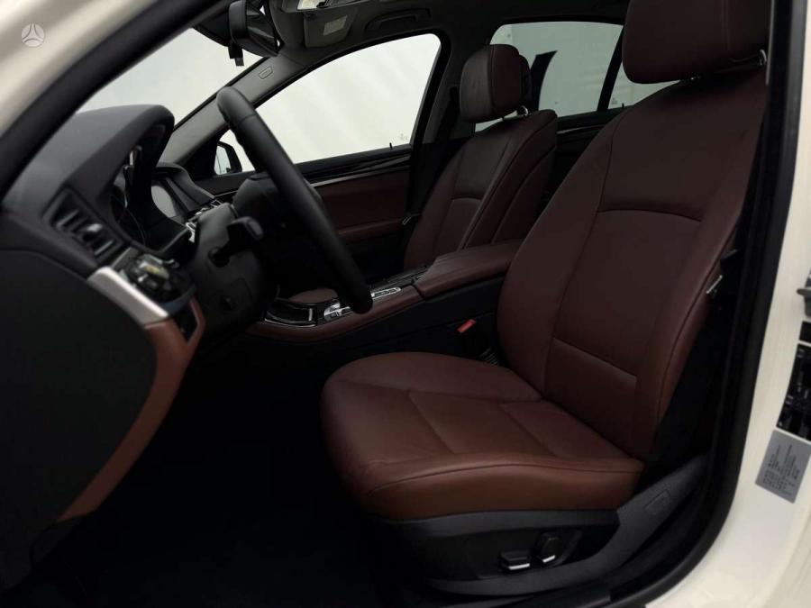 White BMW 520 2013 in Vilnius, with an engine capacity of 2.00 L and mileage of 105 thousand km for 12890 €, photo 11 on AUTOMOTO.COM.LV