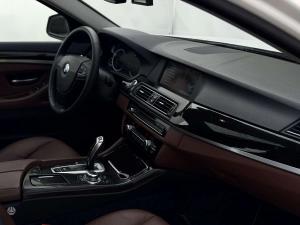 White BMW 520 2013 in Vilnius, with an engine capacity of 2.00 L and mileage of 105 thousand km for 12890 €, photo 16 on AUTOMOTO.COM.LV
