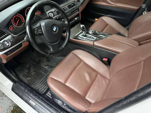 BMW 520 2013 Kauņa vietnē Balts BMW 520 2013 Kauņa, ar dzinēja tilpumu 2.00 L un nobraukumu 280 tūkst. km par 5700 €, foto 8 vietnē AUTOMOTO.COM.LV