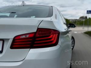 White BMW 520 2014 in Rezekne, with an engine capacity of 2.00 L and mileage of 260 thousand km for 8990 €, photo 8 on AUTOMOTO.COM.LV