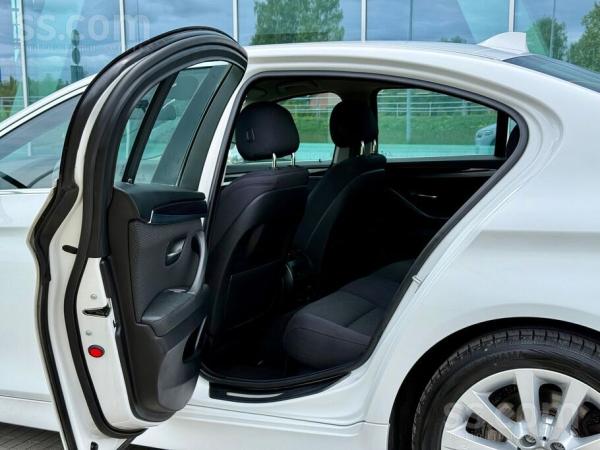 White BMW 520 2014 in Rezekne, with an engine capacity of 2.00 L and mileage of 260 thousand km for 8990 €, photo 9 on AUTOMOTO.COM.LV