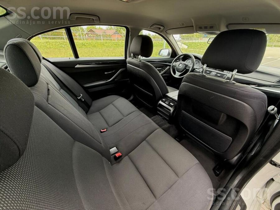 White BMW 520 2014 in Rezekne, with an engine capacity of 2.00 L and mileage of 260 thousand km for 8990 €, photo 17 on AUTOMOTO.COM.LV