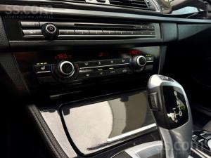 White BMW 520 2014 in Rezekne, with an engine capacity of 2.00 L and mileage of 260 thousand km for 8990 €, photo 19 on AUTOMOTO.COM.LV