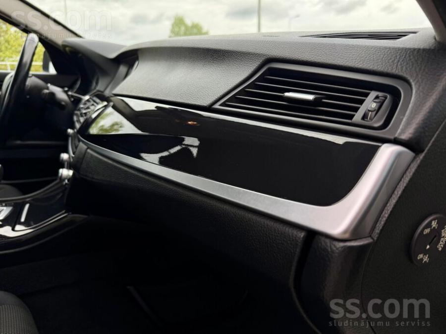 White BMW 520 2014 in Rezekne, with an engine capacity of 2.00 L and mileage of 260 thousand km for 8990 €, photo 21 on AUTOMOTO.COM.LV
