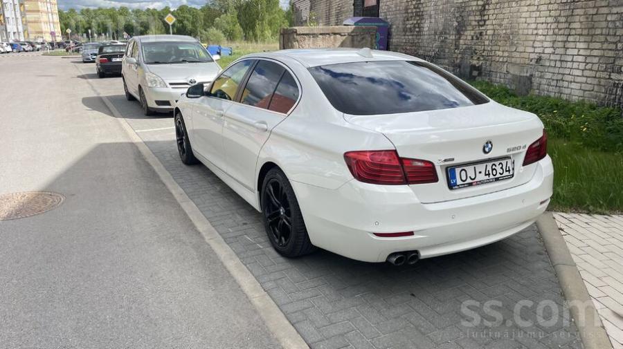 Balts BMW 520 2014 Kuldīga, ar dzinēja tilpumu 2.00 L un nobraukumu 310 tūkst. km par 11500 €, foto 5 vietnē AUTOMOTO.COM.LV
