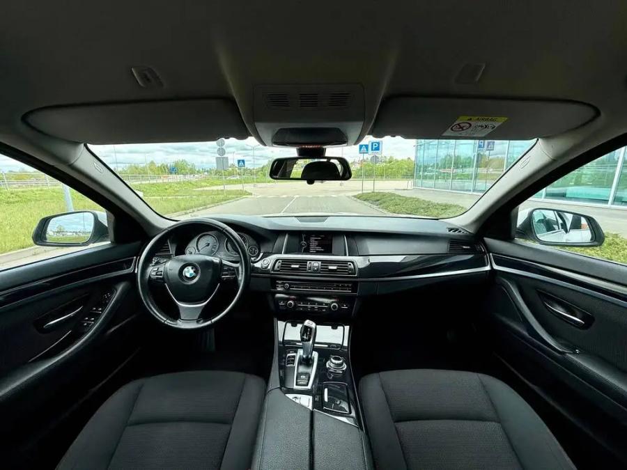 White BMW 520 2014 in Rezekne, with an engine capacity of 2.00 L and mileage of 260 thousand km for 8990 €, photo 14 on AUTOMOTO.COM.LV