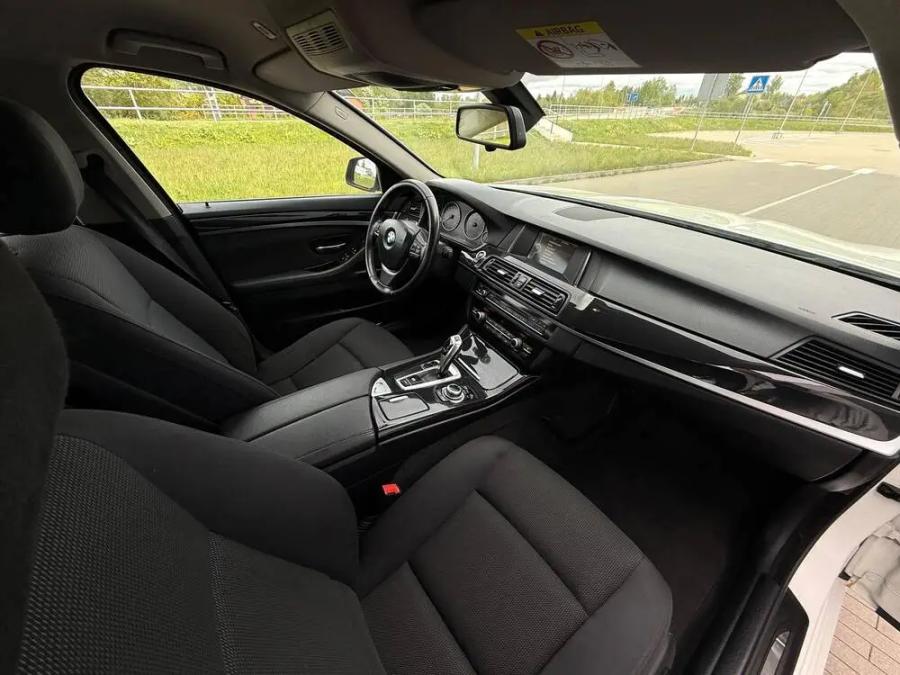 White BMW 520 2014 in Rezekne, with an engine capacity of 2.00 L and mileage of 260 thousand km for 8990 €, photo 18 on AUTOMOTO.COM.LV