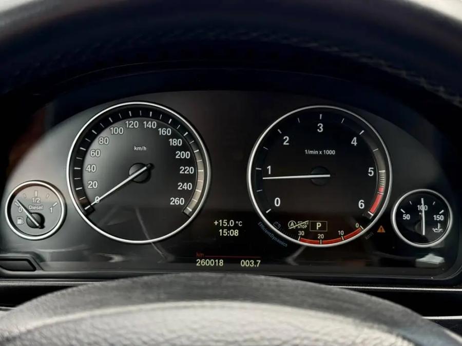 White BMW 520 2014 in Rezekne, with an engine capacity of 2.00 L and mileage of 260 thousand km for 8990 €, photo 22 on AUTOMOTO.COM.LV