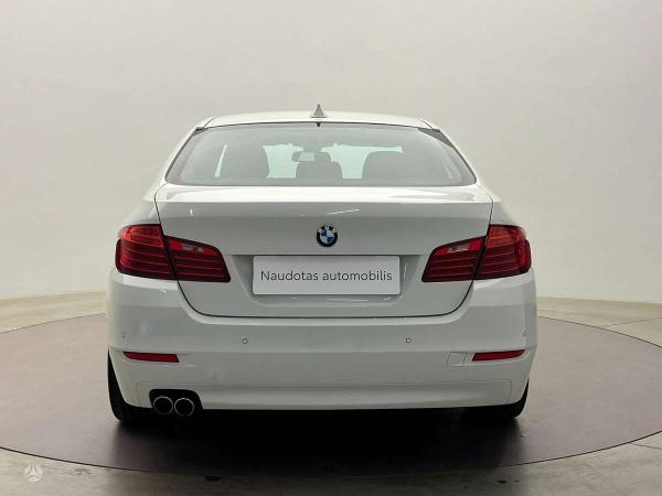 White BMW 520 2014 in Panevezys, with an engine capacity of 2.00 L and mileage of 223 thousand km for 9990 €, photo 7 on AUTOMOTO.COM.LV
