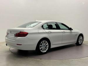 White BMW 520 2014 in Panevezys, with an engine capacity of 2.00 L and mileage of 223 thousand km for 9990 €, photo 9 on AUTOMOTO.COM.LV