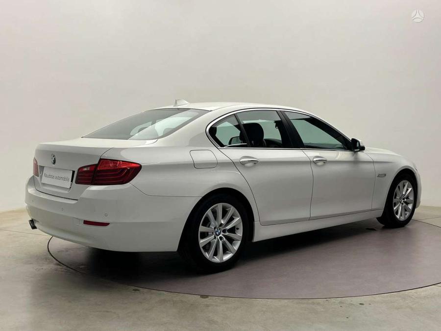 White BMW 520 2014 in Panevezys, with an engine capacity of 2.00 L and mileage of 223 thousand km for 9990 €, photo 9 on AUTOMOTO.COM.LV