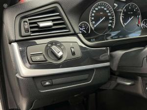 White BMW 520 2014 in Panevezys, with an engine capacity of 2.00 L and mileage of 223 thousand km for 9990 €, photo 13 on AUTOMOTO.COM.LV