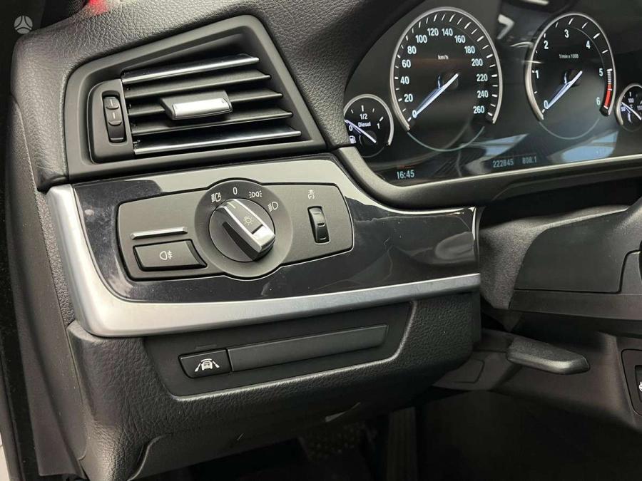 White BMW 520 2014 in Panevezys, with an engine capacity of 2.00 L and mileage of 223 thousand km for 9990 €, photo 13 on AUTOMOTO.COM.LV