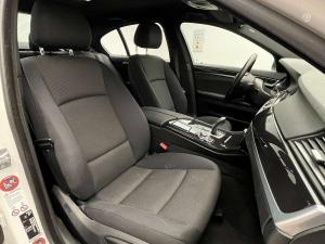 White BMW 520 2014 in Panevezys, with an engine capacity of 2.00 L and mileage of 223 thousand km for 9990 €, photo 20 on AUTOMOTO.COM.LV