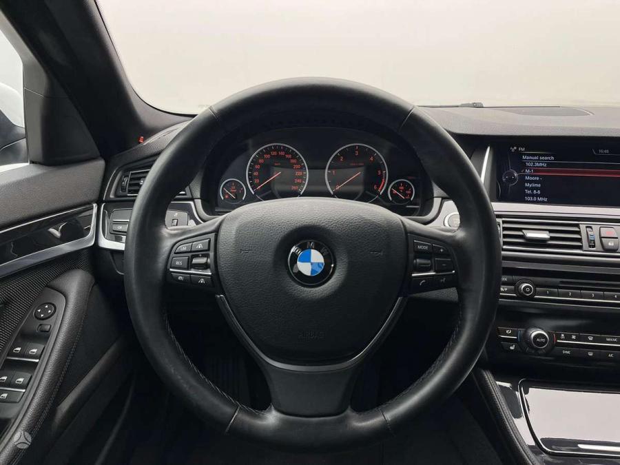 White BMW 520 2014 in Panevezys, with an engine capacity of 2.00 L and mileage of 223 thousand km for 9990 €, photo 23 on AUTOMOTO.COM.LV
