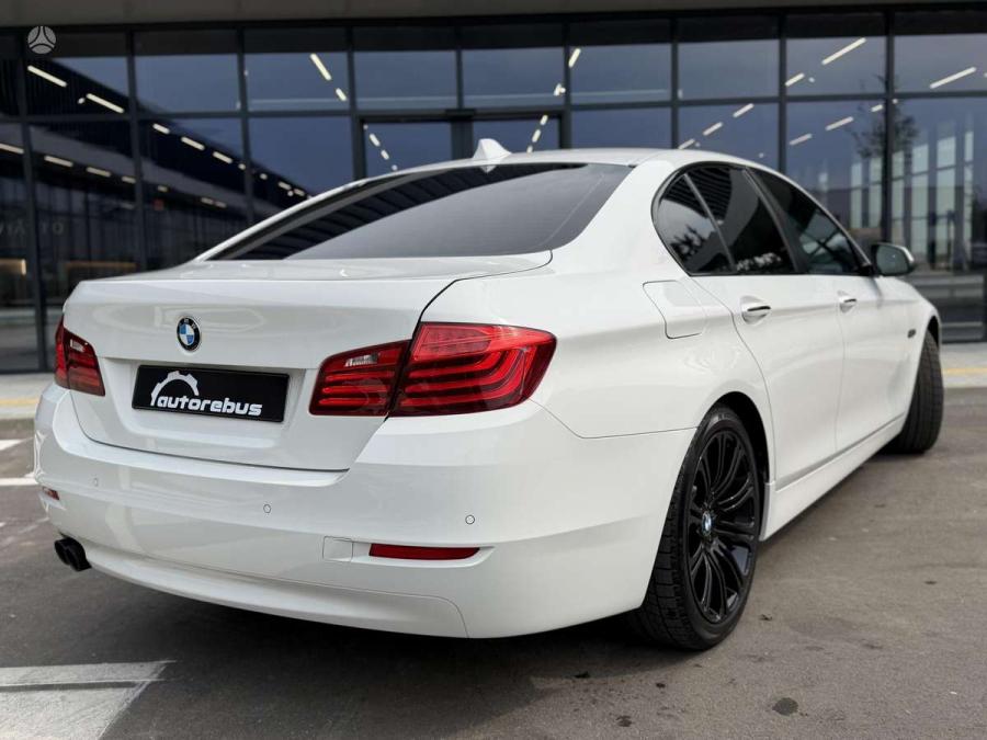 Balts BMW 520 2014 Kauņa, ar dzinēja tilpumu 2.00 L un nobraukumu 291 tūkst. km par 11290 €, foto 8 vietnē AUTOMOTO.COM.LV