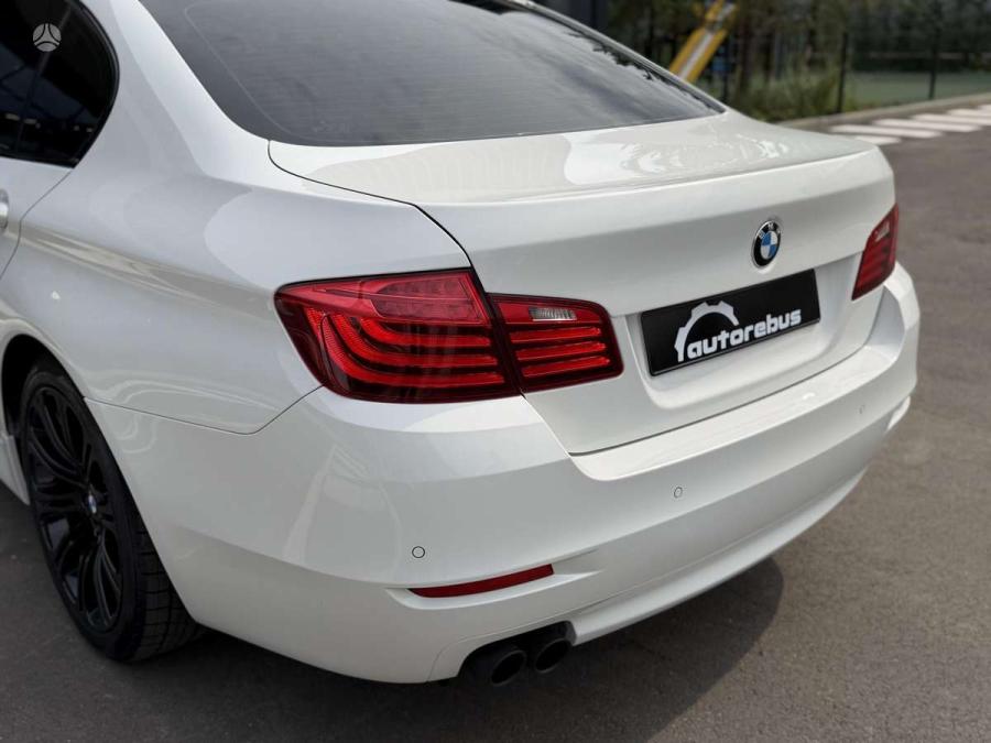 Balts BMW 520 2014 Kauņa, ar dzinēja tilpumu 2.00 L un nobraukumu 291 tūkst. km par 11290 €, foto 11 vietnē AUTOMOTO.COM.LV