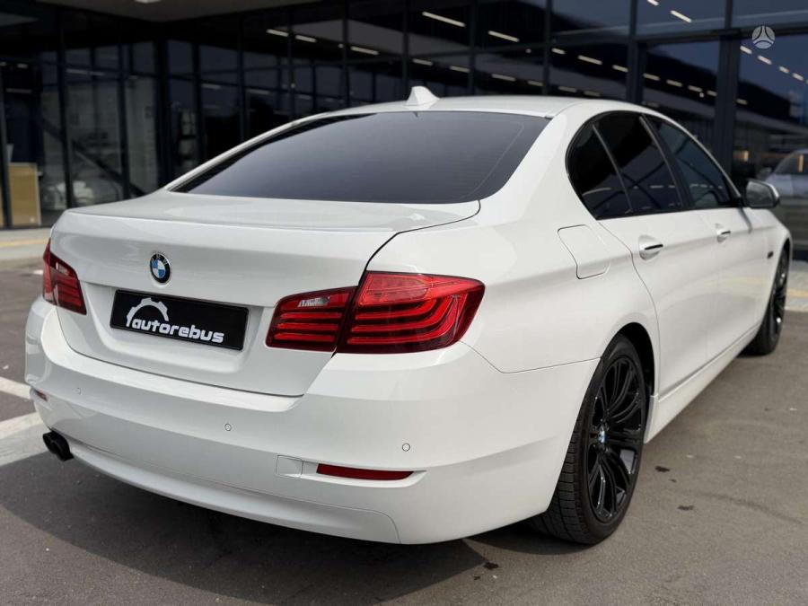 Balts BMW 520 2014 Kauņa, ar dzinēja tilpumu 2.00 L un nobraukumu 291 tūkst. km par 11290 €, foto 12 vietnē AUTOMOTO.COM.LV