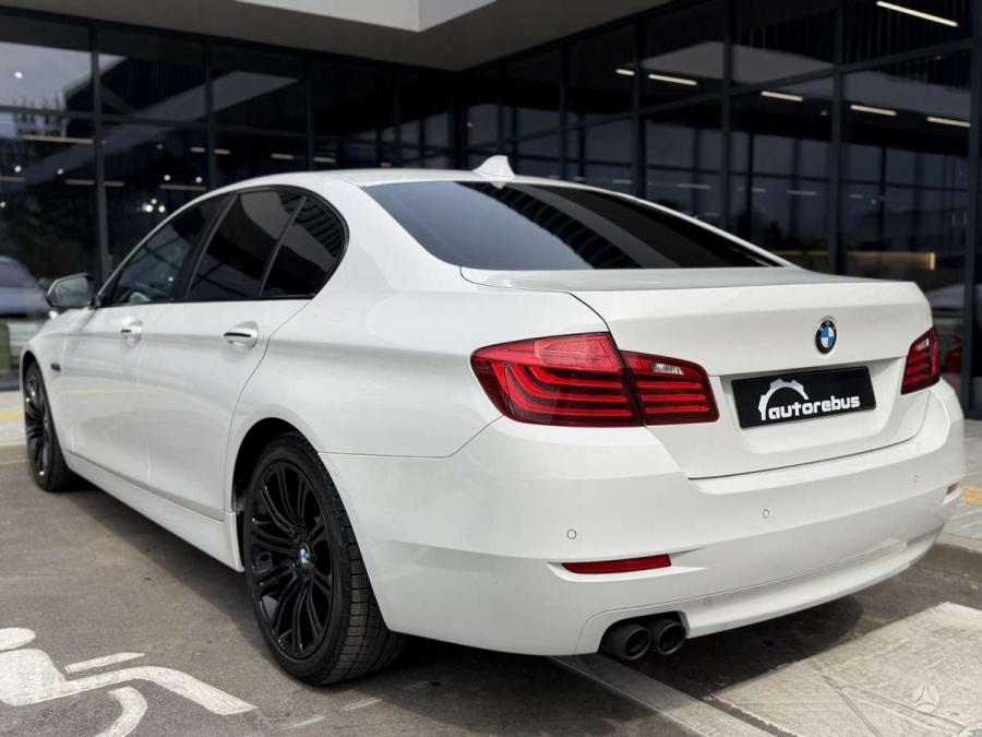 Balts BMW 520 2014 Kauņa, ar dzinēja tilpumu 2.00 L un nobraukumu 291 tūkst. km par 11290 €, foto 17 vietnē AUTOMOTO.COM.LV