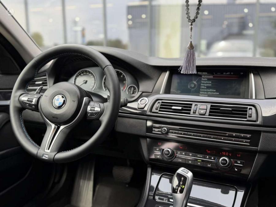 Balts BMW 520 2014 Kauņa, ar dzinēja tilpumu 2.00 L un nobraukumu 291 tūkst. km par 11290 €, foto 20 vietnē AUTOMOTO.COM.LV