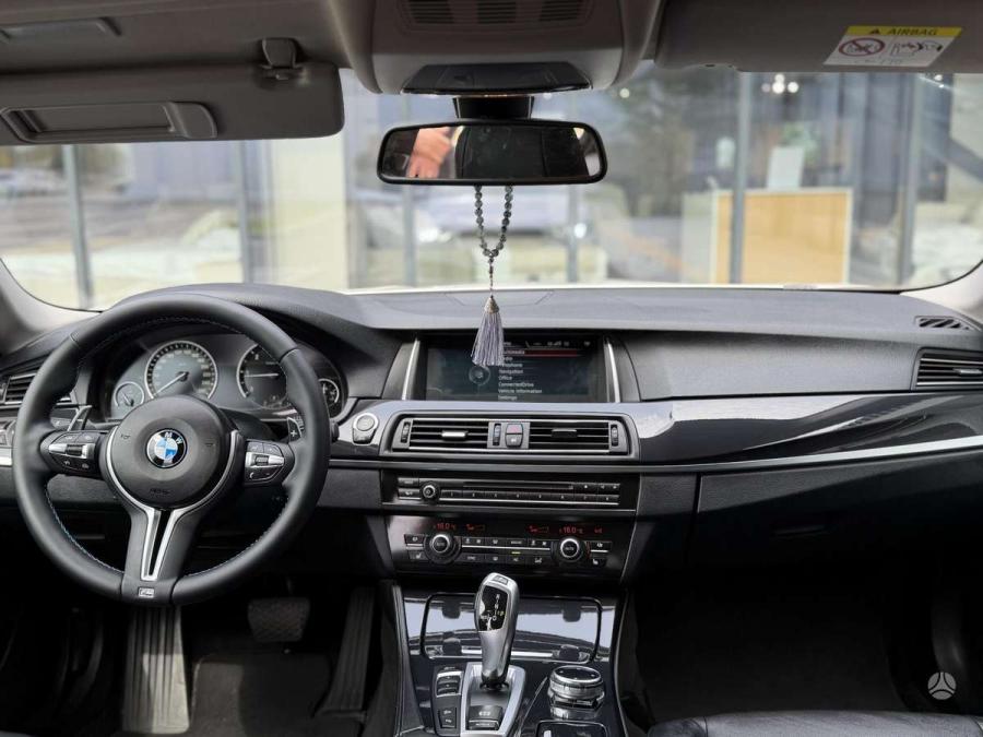 Balts BMW 520 2014 Kauņa, ar dzinēja tilpumu 2.00 L un nobraukumu 291 tūkst. km par 11290 €, foto 22 vietnē AUTOMOTO.COM.LV
