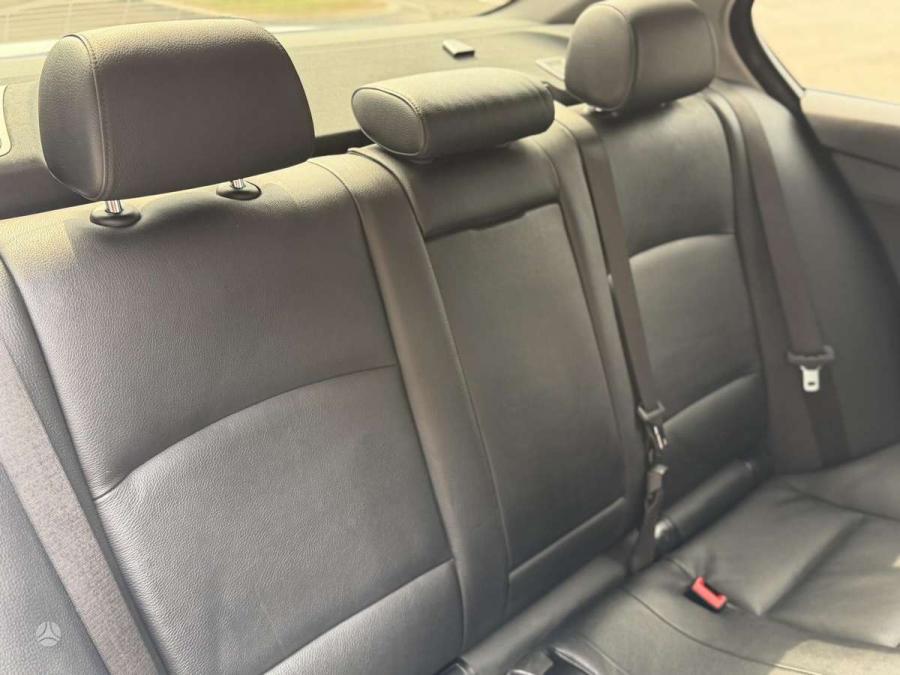 Balts BMW 520 2014 Kauņa, ar dzinēja tilpumu 2.00 L un nobraukumu 291 tūkst. km par 11290 €, foto 27 vietnē AUTOMOTO.COM.LV