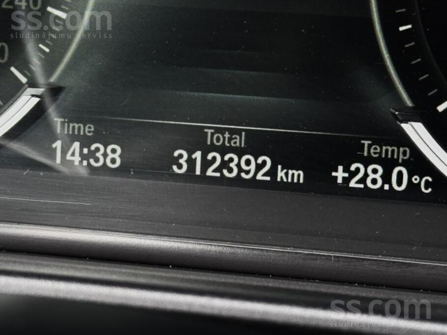 Balts BMW 520 2014 Kuldīga, ar dzinēja tilpumu 2.00 L un nobraukumu 312 tūkst. km par 11000 €, foto 10 vietnē AUTOMOTO.COM.LV