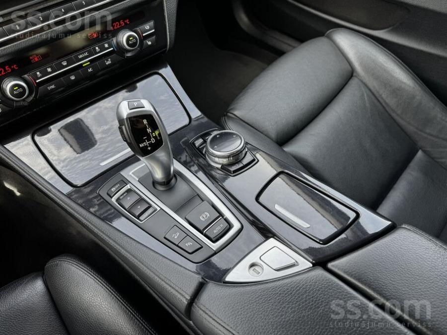 Balts BMW 520 2014 Kuldīga, ar dzinēja tilpumu 2.00 L un nobraukumu 312 tūkst. km par 11000 €, foto 14 vietnē AUTOMOTO.COM.LV