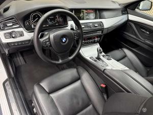 White BMW 520 2014 in Marijampole, with an engine capacity of 2.00 L and mileage of 208 thousand km for 13750 €, photo 3 on AUTOMOTO.COM.LV