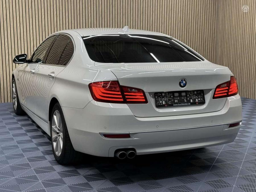 White BMW 520 2014 in Marijampole, with an engine capacity of 2.00 L and mileage of 208 thousand km for 13750 €, photo 6 on AUTOMOTO.COM.LV