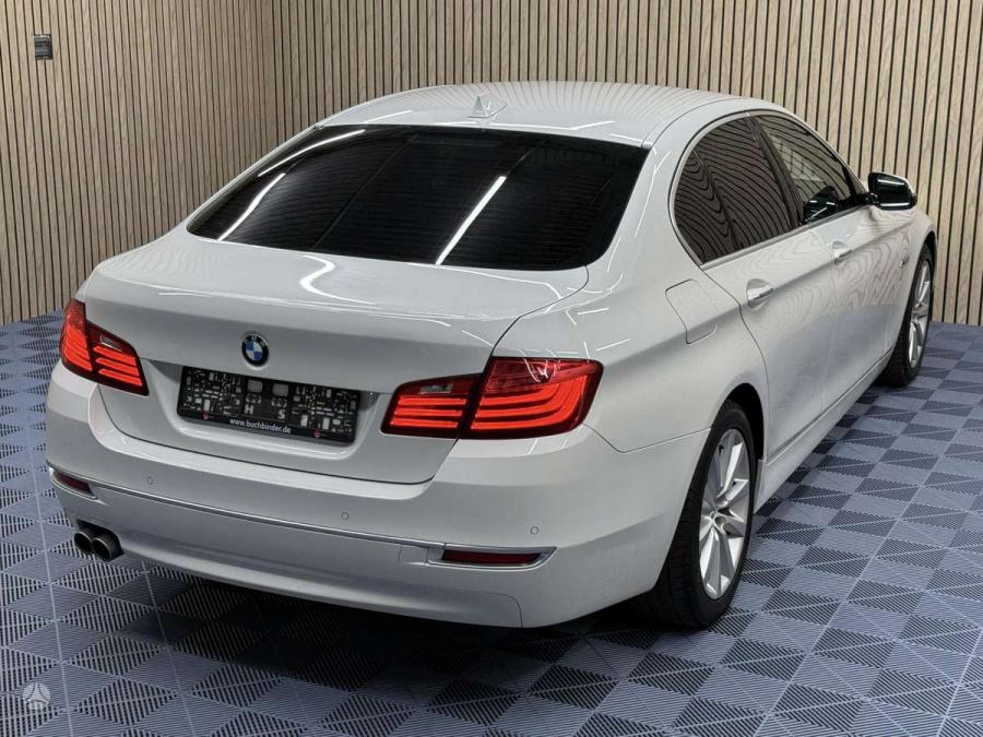 White BMW 520 2014 in Marijampole, with an engine capacity of 2.00 L and mileage of 208 thousand km for 13750 €, photo 12 on AUTOMOTO.COM.LV
